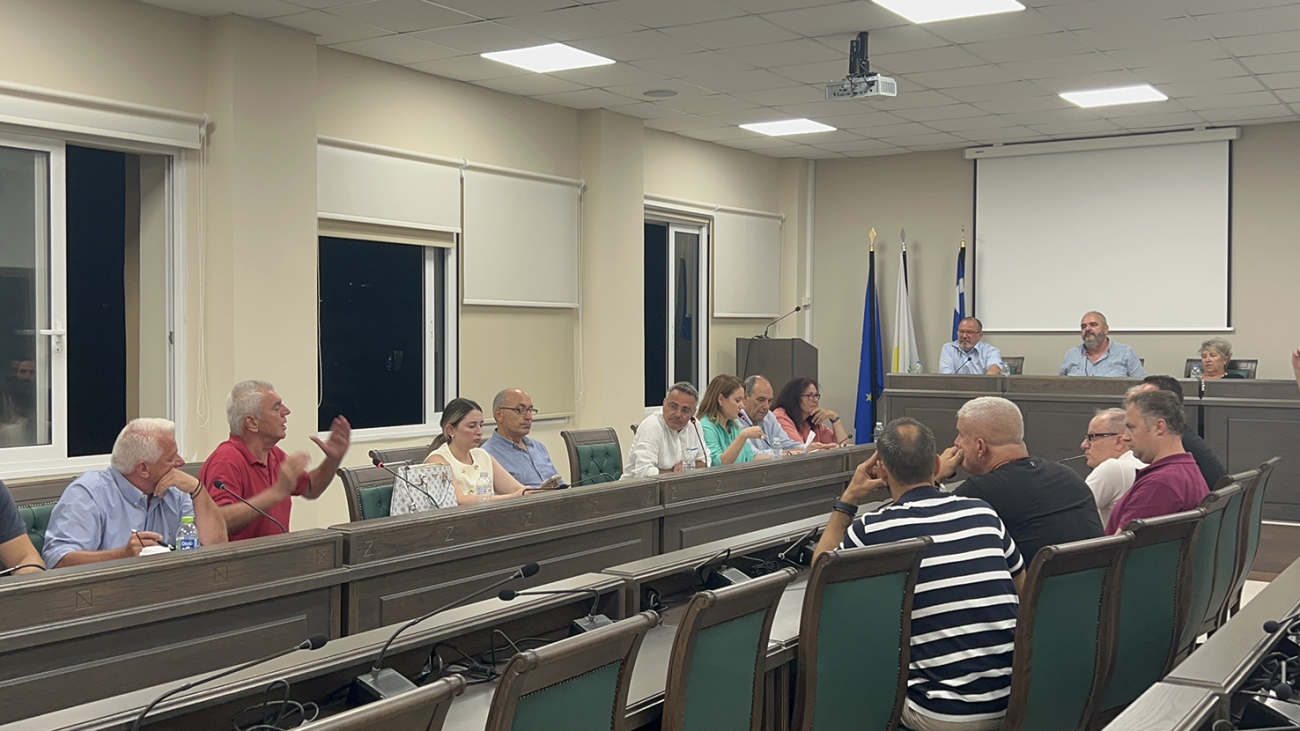 Κόντρα Στογιαννίδου-Χατζηπέμου για τα δικαιώματα δημοτικών συμβούλων | xronos.gr